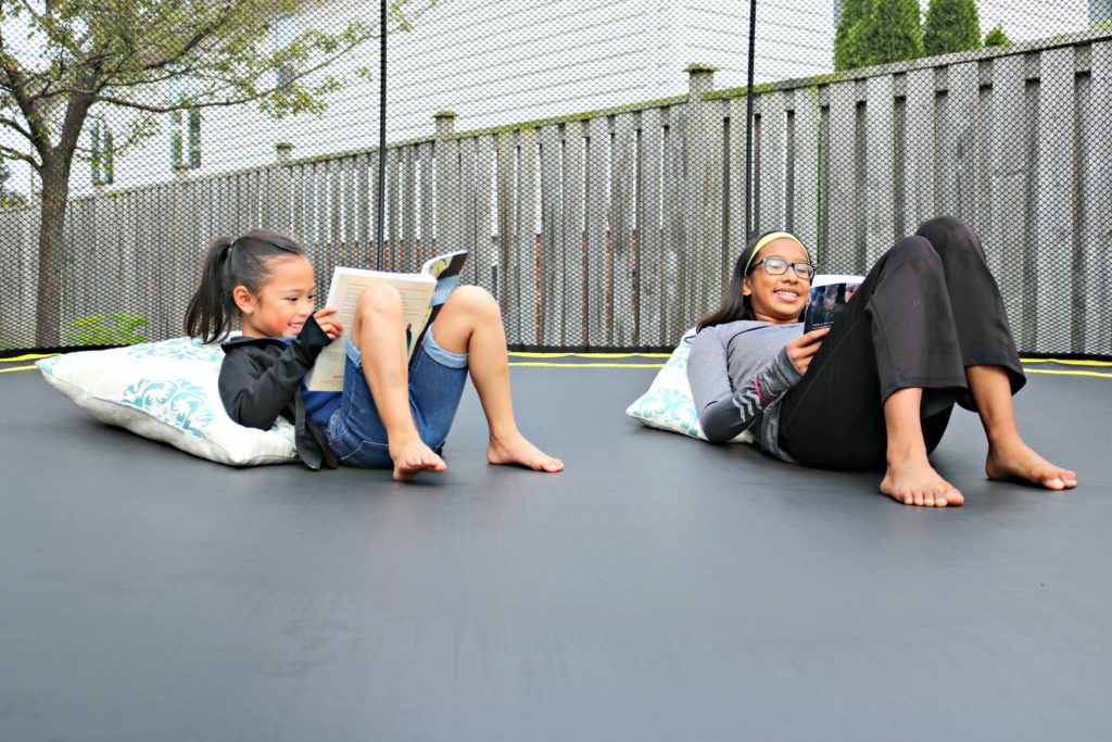 Our Bouncy Summer So Far + the Springfree Trampoline Summer Jumpoff ...