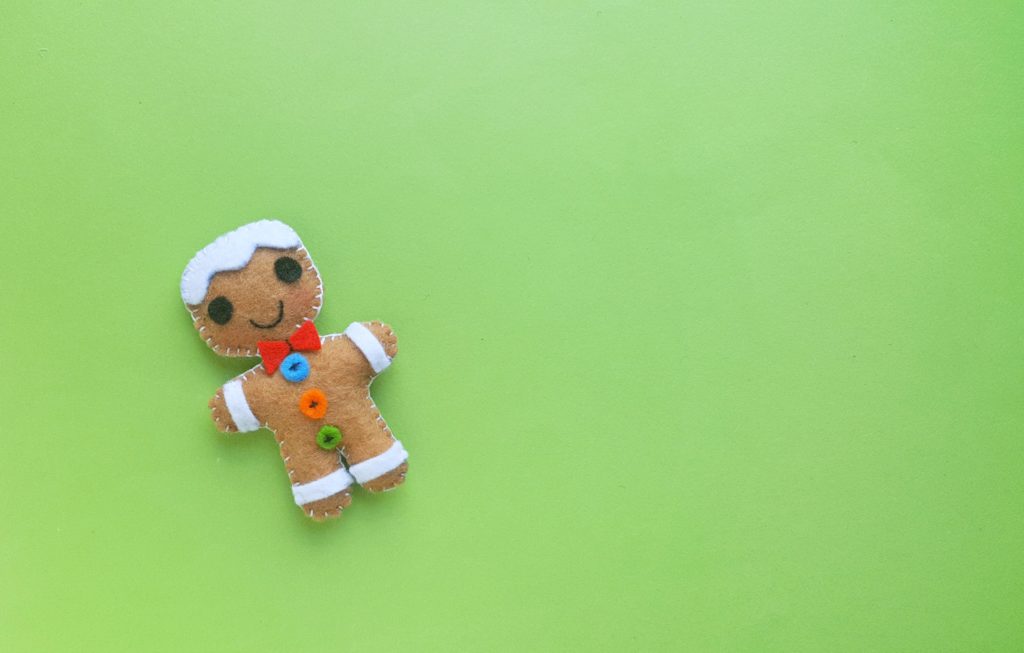 Adorable Step-by-Step Gingerbread Man Christmas Ornament - Whispered ...