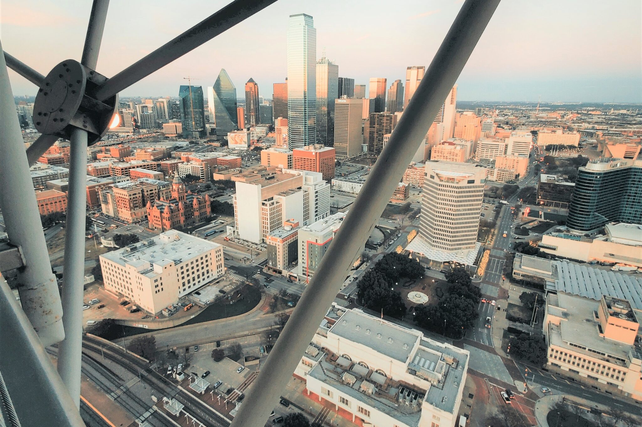 What to Know About Moving to the Dallas-Fort Worth Metropolitan Area ...