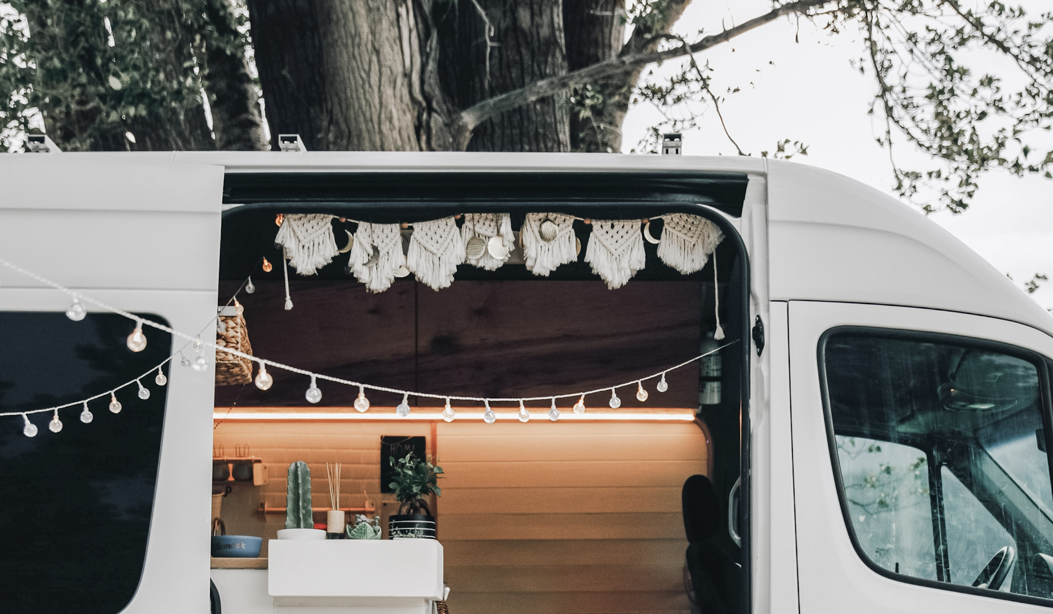 Wanderlust Living: Creative Ideas For Decorating Your Traveling Caravan ...